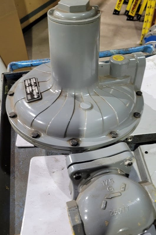 FISHER CS820 GAS PRESSURE REGULATOR 1-1/2" – Groupe Simoneau